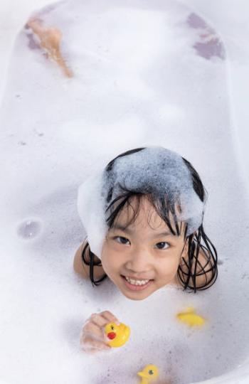 Bathtime – The Little Monster Company